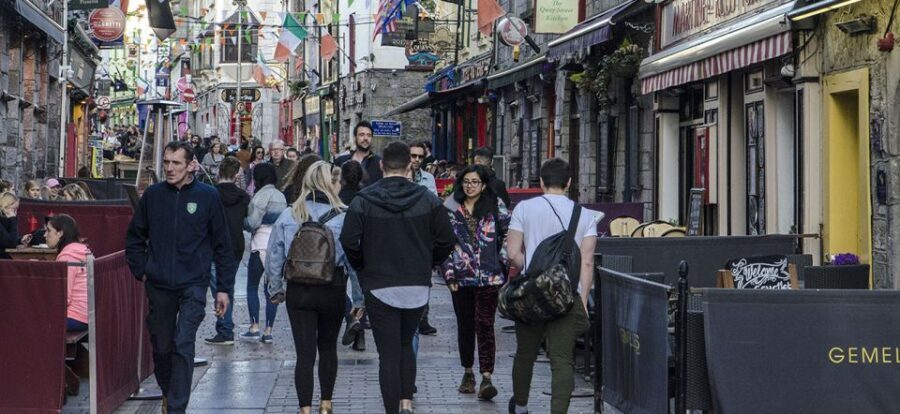 Galway City: Guided 1.5-Hour Walking Tour - The Experience: Why This Tour Works