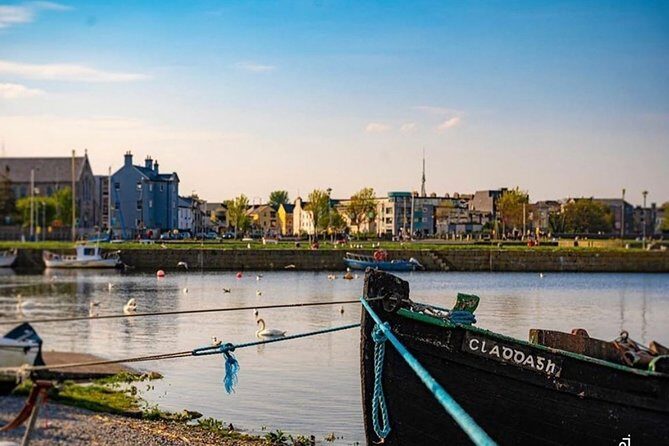 Galway's City Centre: A Self-Guided Audio Tour - Exploring Galways Latin Quarter