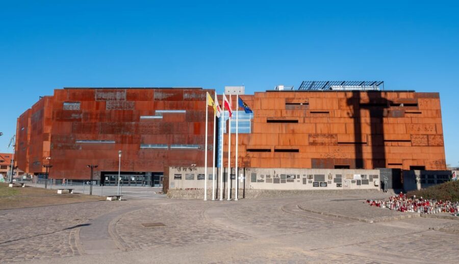 Gdansk: European Solidarity Centre Guided Tour - What the Tour Includes and What Not