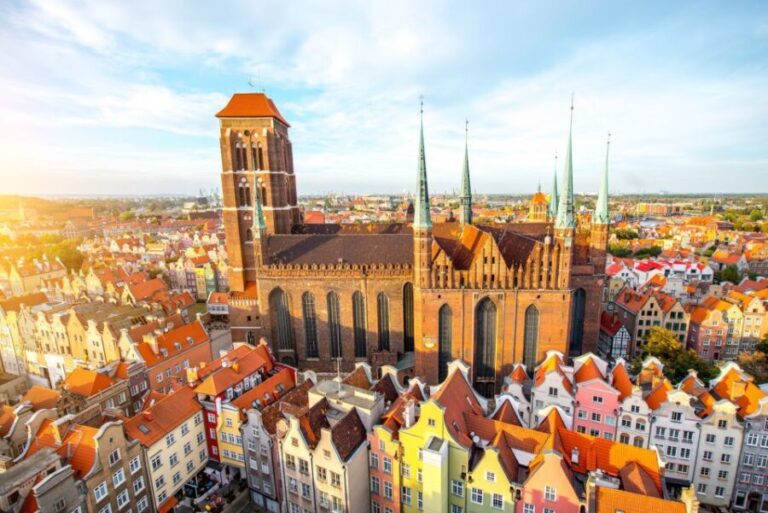 Gdansk: Luxury Old Town Walking Tour For Scandinavians - Who Will Enjoy This Tour?