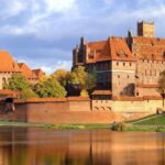 Gdansk: Malbork Castle & Westerplatte Tour with Local Lunch - Why This Tour Works Well for Travelers