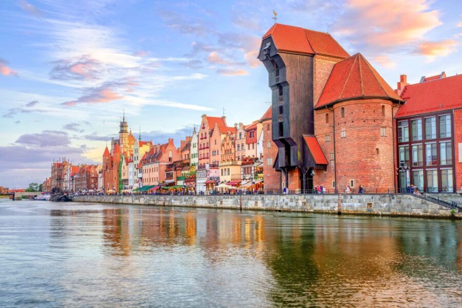 Gdansk Old Town 2-Hour Walking Tour - Authentic Stories and Authentic Sights