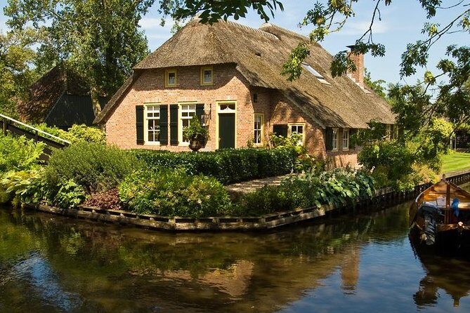 Giethoorn Day Private Tour & Boat Trip - Highlights of the Tour