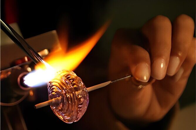 Glass Melting and Shaping with Flame with the Senior Glass Master - The Value of This Experience