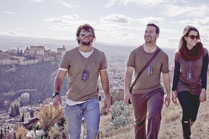 Granada's Hidden Treasures: Albayzin and Sacromonte Walking Tour - The Experience: A Genuine Look at Granada’s Neighborhoods