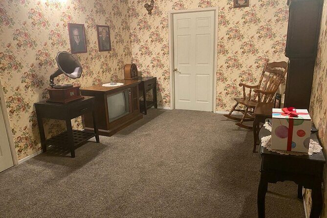 Grandma's Surprise Private Escape Room In California - The Experience: What You Can Expect
