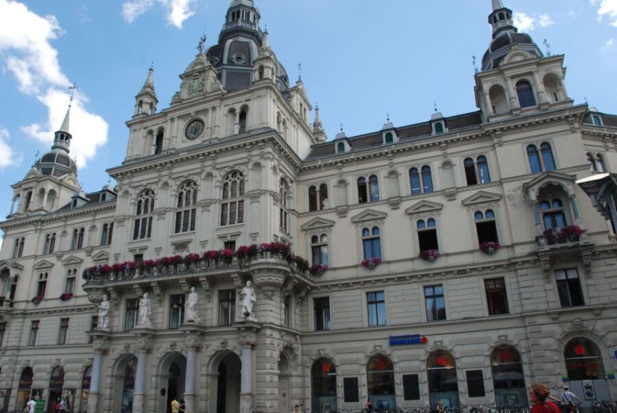 Graz Private Walking Tour - From Medieval to Modern: Graz’s Contrasts