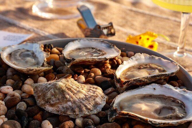 Guided Rooftop Oyster Tasting with an Oyster Sommelier - The Setting and Atmosphere