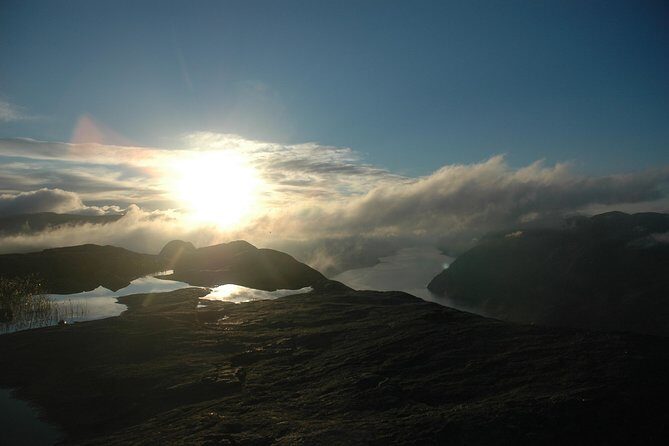Guided sunrise hike to Pulpit Rock Preikestolen - What Makes This Tour Stand Out?