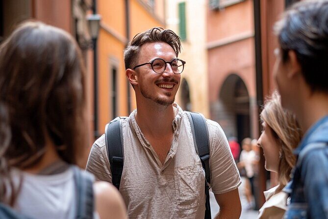 Guided Walking Tour in Bologna - Neptune’s Fountain: A Majestic Renaissance Landmark