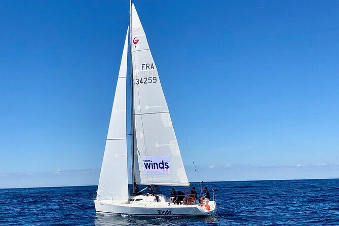 Half-day excursion in the Calanques of Frioul - Sailing and Learning