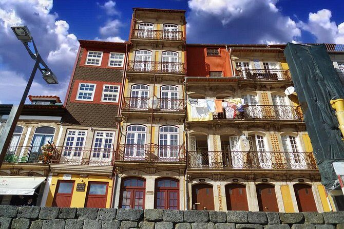 Half-day small group tour of Porto city with wine tasting - Guided Tours and Group Size: Why They Matter