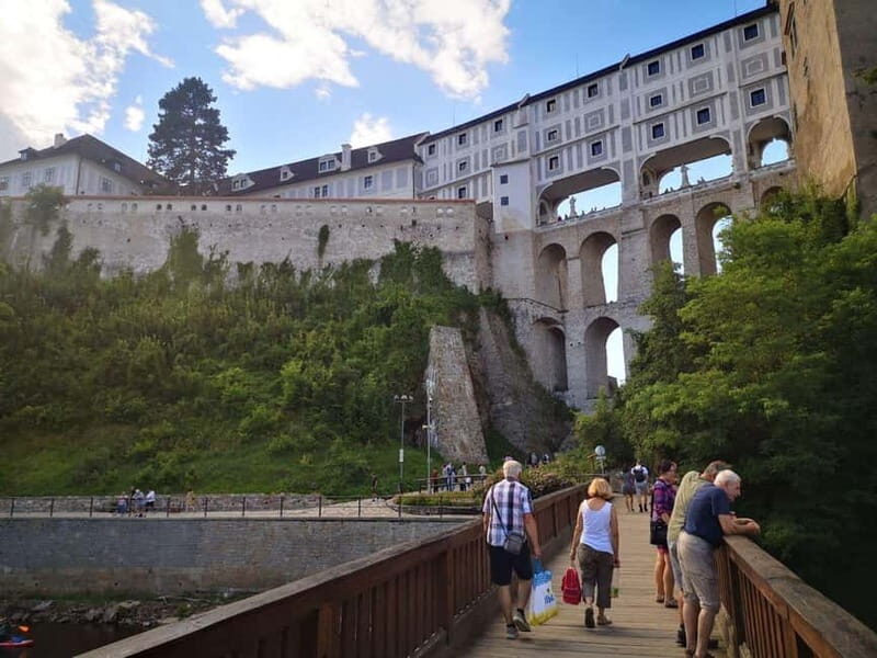 Hallstatt: Transfer to Prague via Cesky Krumlov with Tour - What Reviewers Say