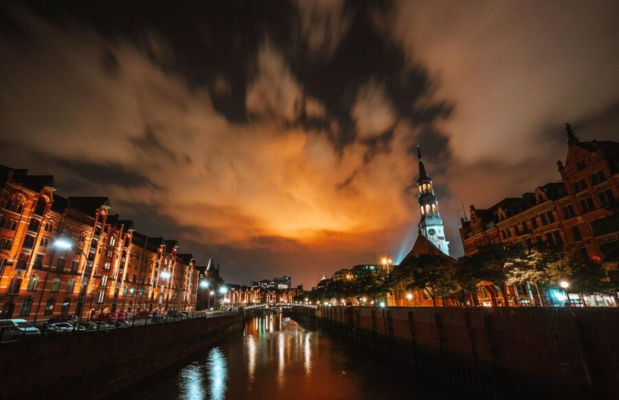 Hamburg: 90-Minute Evening Lights Harbor Cruise - Practical Details and Tips for Travelers