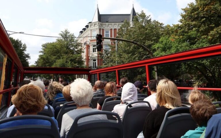 Hamburg: Hop-On/ Hop-Off Sightseeing Tour Classic Line - Comfort and Commentary: What to Expect on the Bus