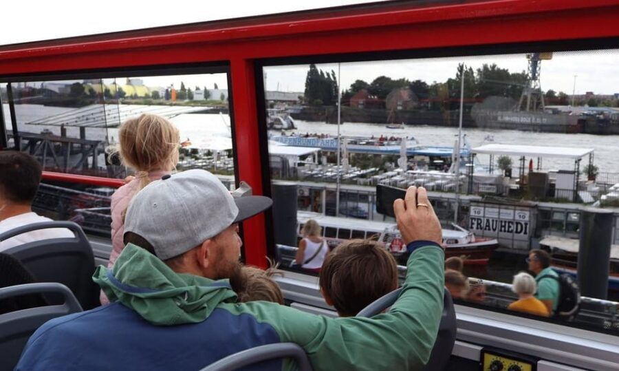 Hamburg: Hop-On/ Hop-Off Tour Classic Line Familienticket - Who This Tour Is Best For