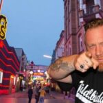 Hamburg: Olivia Jones Tour with Iconic Barker Fabian - Walking Through the Red Light District
