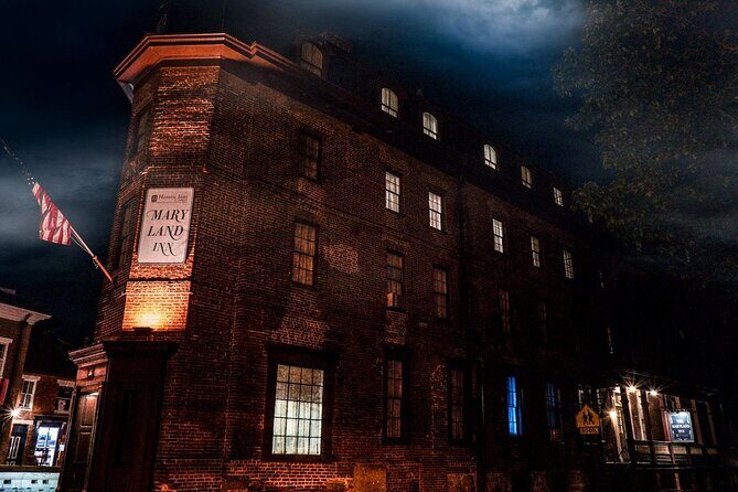 Haunted Annapolis: Ghosts of the Harbor & Old Town Tour - The Guide & Experience