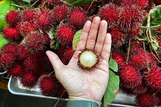 Hawaii Off The Beaten Path Food Tour - Sampling Filipino and Hawaiian Classics