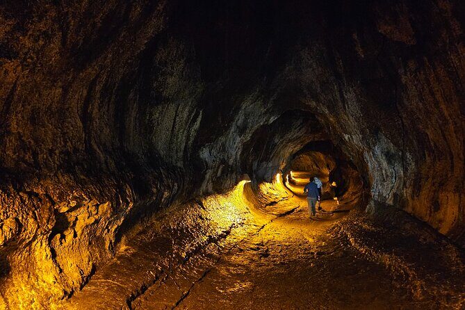 Hawaii Volcanoes, Waterfalls, Beaches & Hilo Highlights Day Tour - Practical Details and What Travelers Should Know