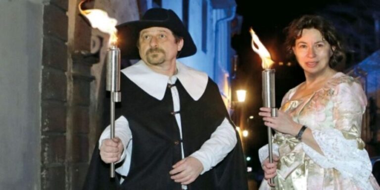 Heidelberg: Torchlight Tour with a Night Watchman - Atmosphere and Experience