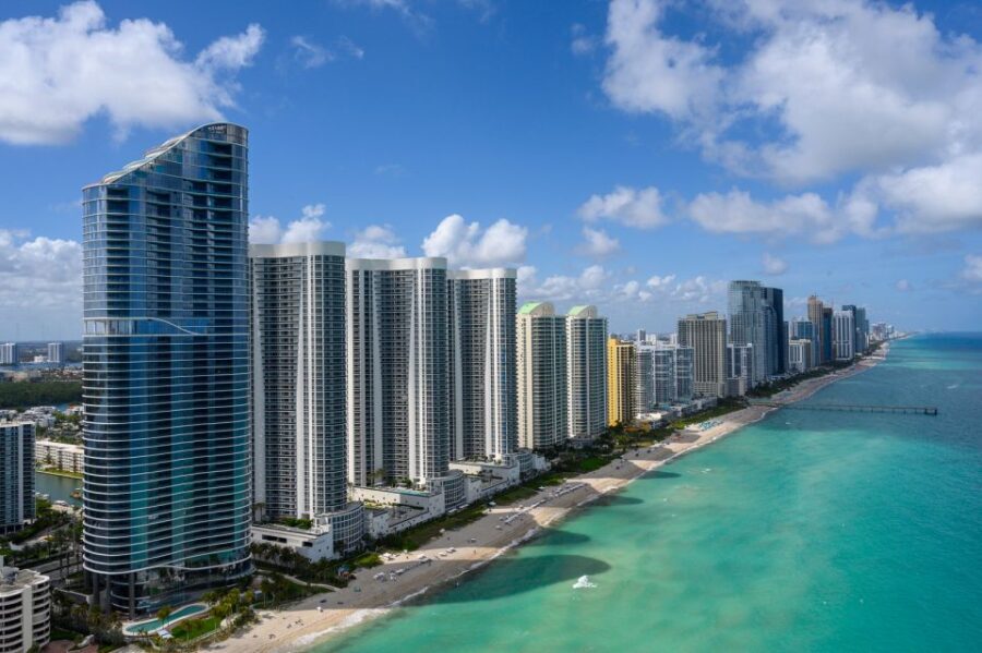 Helicopter: Lauderdale-Hard Rock Guitar-Miami Beach - What Makes This Tour Special
