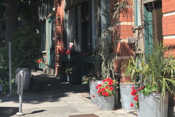 Historic Ballard: A Self-Guided Audio Tour Exploring Seattle's Quirky History - Discovering the Neighborhood: A Dive into Ballard’s Charm