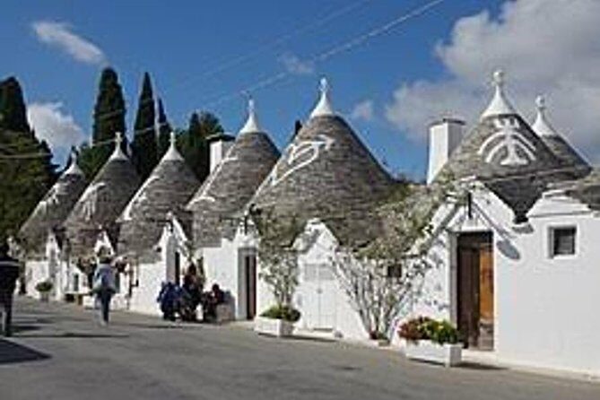 Historic Center Of Bari, Locorotondo, Alberobello And Polignano - The Itinerary: Highlights and Realities