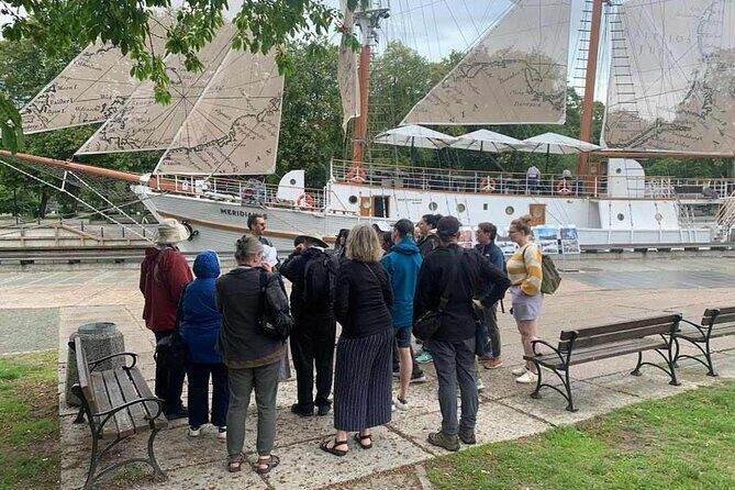 Historical Klaipeda Old Town Tour In the Lost City of Memel - The Practical Side: What to Expect