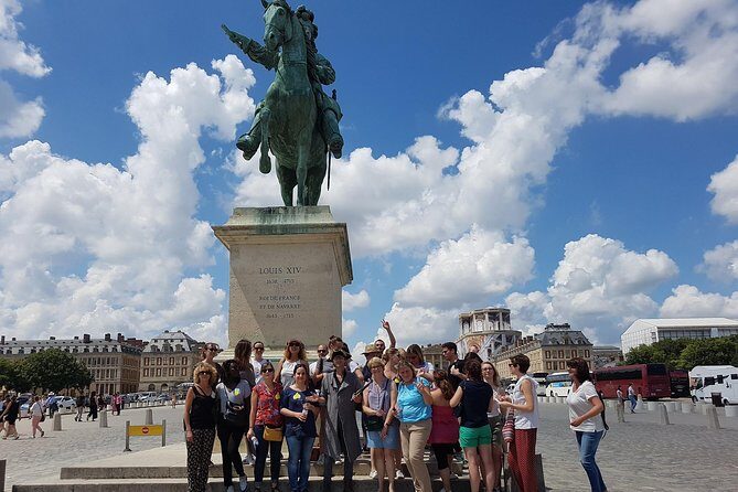 Historical treasure hunt in the city of Versailles - Discovering Versailles—More Than Just a Palace