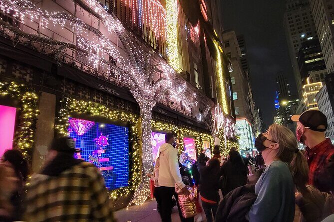 Holiday Lights Extravaganza Walking Tour - What’s the Experience Like on the Ground?