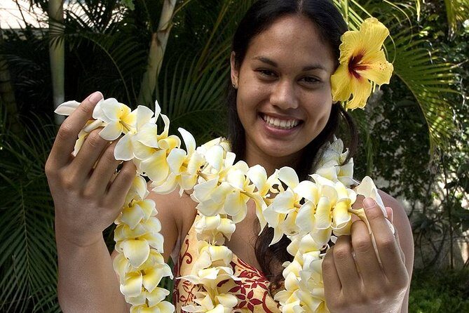 Honeymoon Airport Lei Greeting on Kahului Maui - A Practical Look at the Experience
