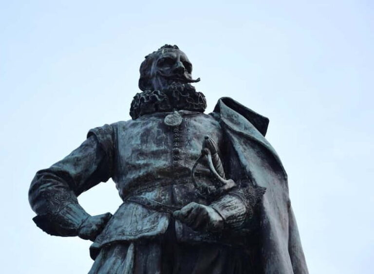Hoorn: City Tour with Local Guide - What’s Included and What’s Not