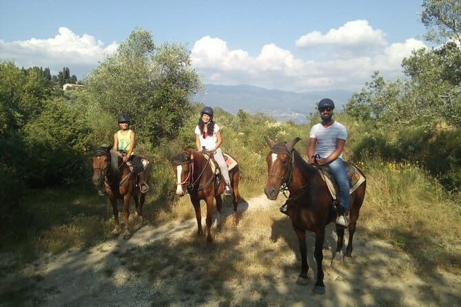 Horse ride, Olive Oil and local foods tasting in a Tuscan farm - What Makes This Tour Special