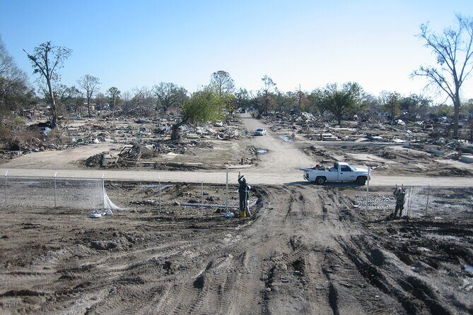Hurricane Katrina: Past, Present and Future Driving Tour - The Guide & Logistics: What to Expect