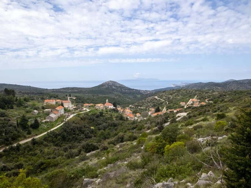 Hvar: Wine Tasting Tour and Island Sightseeing - Scenic Drive into the Heart of the Island
