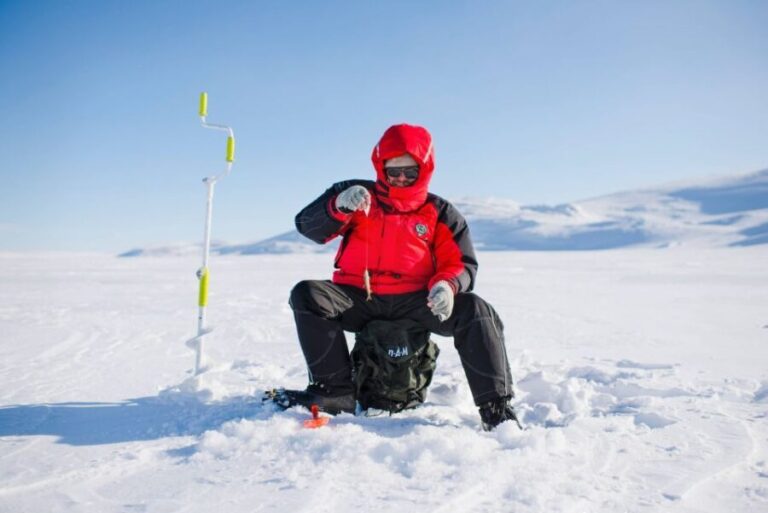 ICE FISHING experience - Authenticity and Participant Experiences