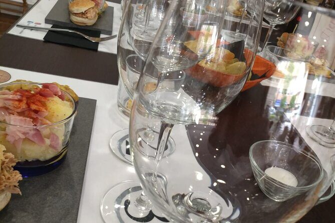 Indulge in Cordoba: Local Wines & Tapas Tasting - Who Will Love This Experience?