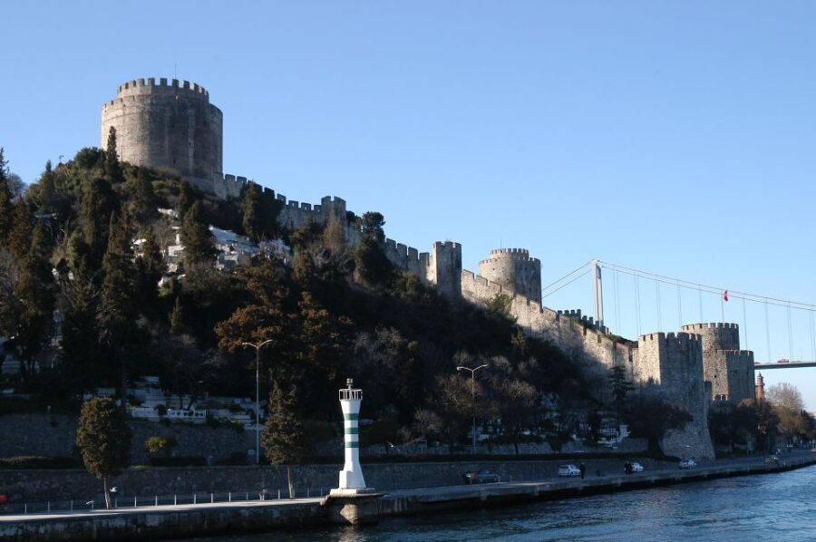 Istanbul: Bosphorus and Golden Horn Boat Tour - The Experience in Detail
