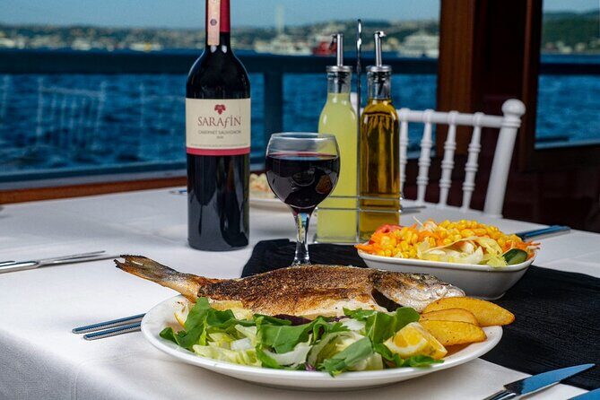 Istanbul Bosphorus Dinner Cruise with Drinks and Shows - The Dinner and Entertainment — Do They Match the Setting?