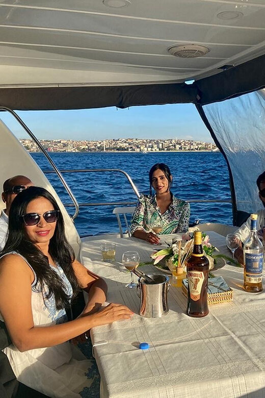 Istanbul: Bosphorus Yacht Cruise at Sunset with Snacks - Why Travelers Love It