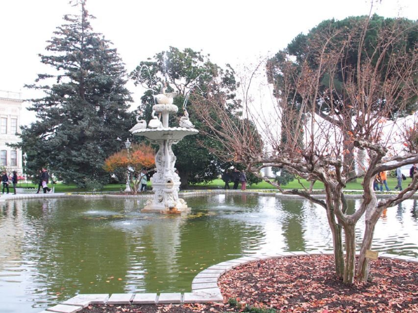 Istanbul: Dolmabahçe Palace and Uskudar Guided Tour - A Detailed Look at the Experience