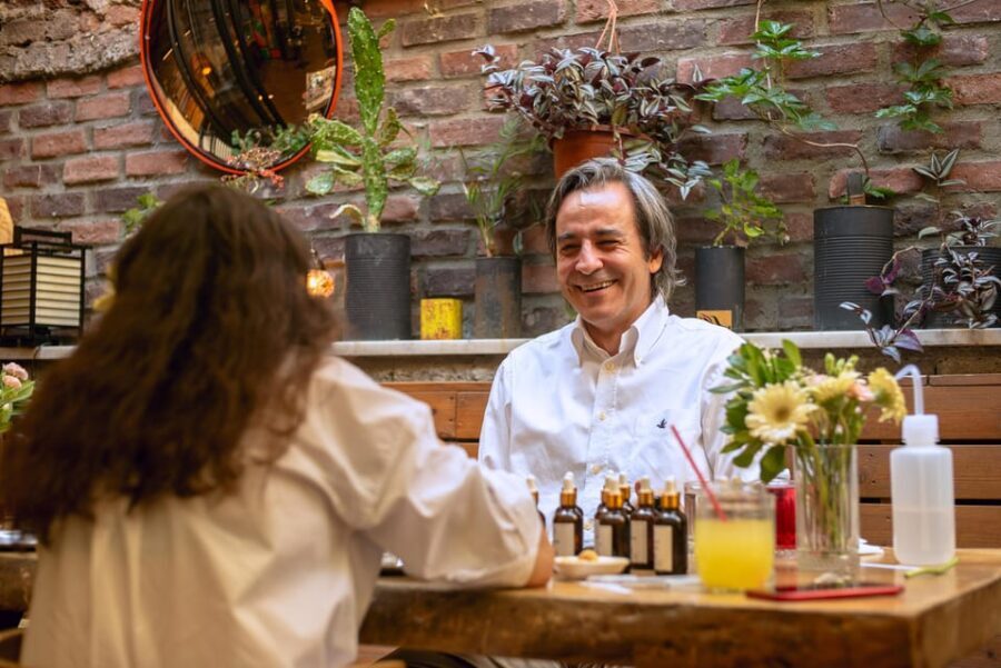 Istanbul: Perfume Making Workshop with Snacks and Drinks - Who Would Enjoy This?