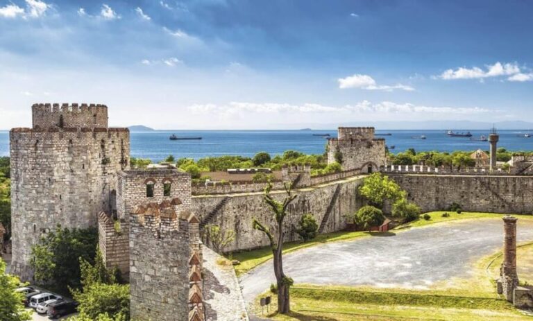 Istanbul Revealed: Historic Pathways and Bosphorus Serenity - Who Will Love This Tour?