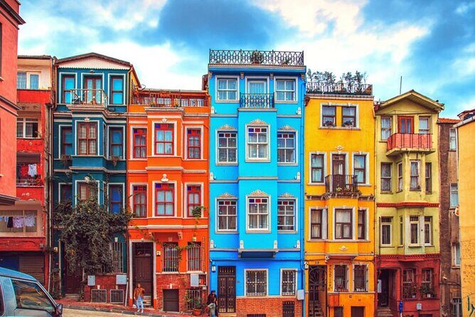 Istanbul Revealed: Historic Pathways & Bosphorus Serenity - Golden Horn, Galata, and the Buzz of Modern Istanbul