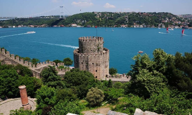 Istanbul: Rumeli Fortress Museum Skip-the-Line Ticket - Exploring the Fortress Architecture