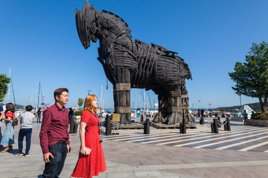 Istanbul: Troy Guided Bus Tour with Ferry Tickets & Lunch - The Archaeological Marvels of Troy