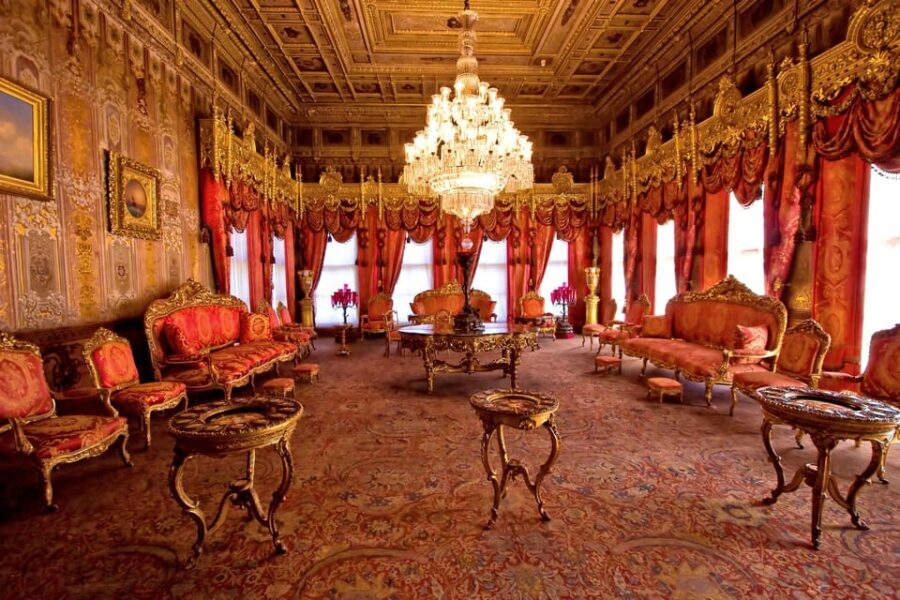 Istanbul:Dolmabahce Palace Skip-the-Line Entry & Audio Guide - Who Will Love This Experience?