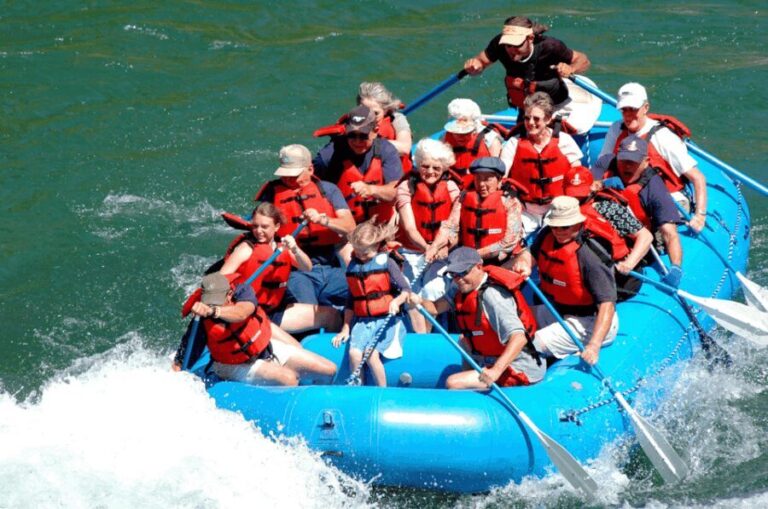Jackson Hole: Snake River Whitewater Rafting - An In-Depth Look at the Snake River Whitewater Rafting Experience