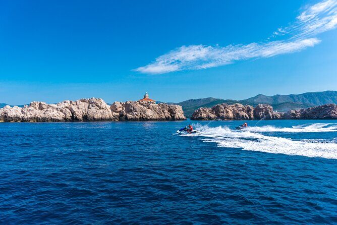 Jet Ski Rent 2h - Why a Jet Ski Rental is a Must for Adventure Seekers
